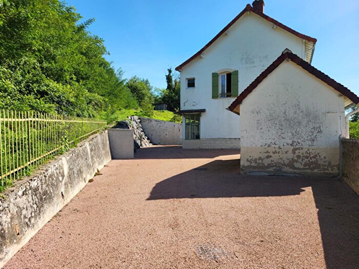 Maison à vendre - La Motte-Saint-Jean - 7 pièces - 5 chambres