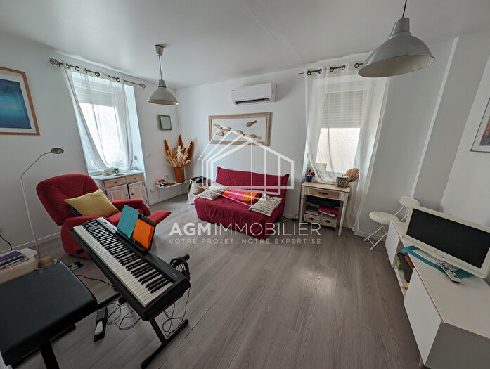 Maisons à vendre et appartements à louer - 1