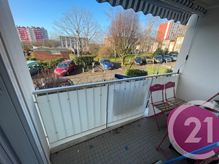 Appartement à vendre - Allonnes - 4 pièces - 3 chambres