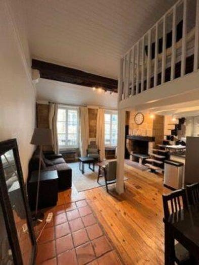 Centre ville, Bordeaux : Appartement 3 pièces à louer