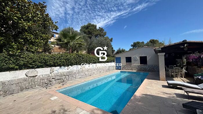 Maison à vendre - Roquefort-les-Pins - 8 pièces - 6 chambres