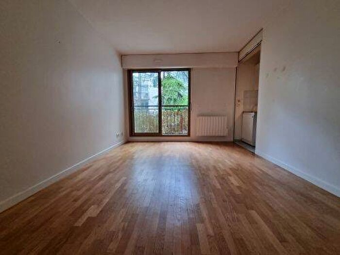 Reine-Mairie, Boulogne-Billancourt : Appartement 1 pièce à louer