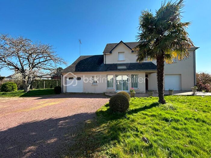 Maison à vendre - Meslay-du-Maine - 8 pièces - 4 chambres