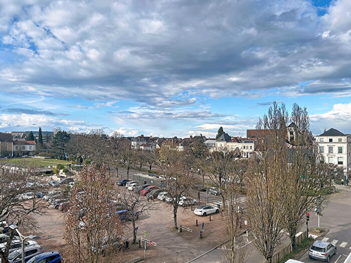 Appartement à vendre - Auxerre, Saint-Julien, Saint-Amâtre - 2 pièces - 1 chambre