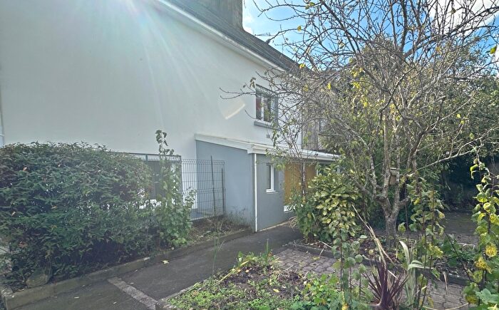 Maison à vendre - Inguiniel - 7 pièces - 5 chambres