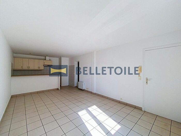 Maisons-Alfort, Charentonneau : Appartement 2 pièces à louer