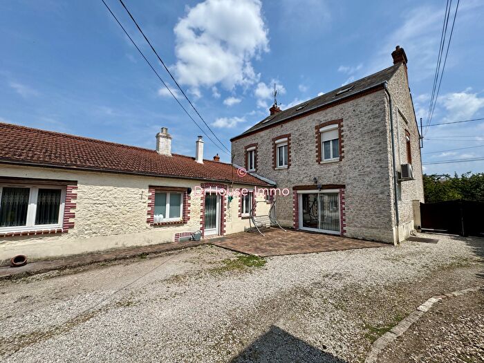 Maison à vendre - Corbeilles - 15 pièces - 12 chambres