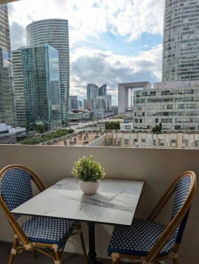 Appartement 5 pièces à Courbevoie, Gambetta, La Défense, à vendre