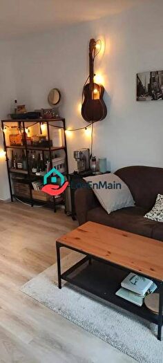 Appartement à louer - Belleville-Saint Maur, Paris ème arrondissement - 2 pièces - 1 chambre