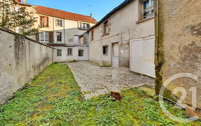 Maison à vendre - Nanteuil-le-Haudouin - 8 pièces - 4 chambres