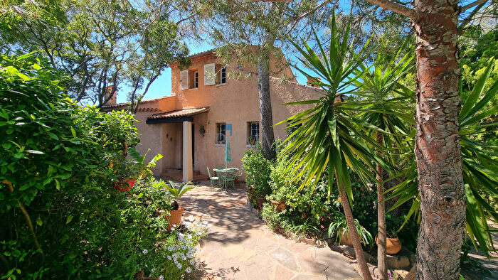 Maison 5 pièces à Saint-Raphaël, Boulouris, à vendre