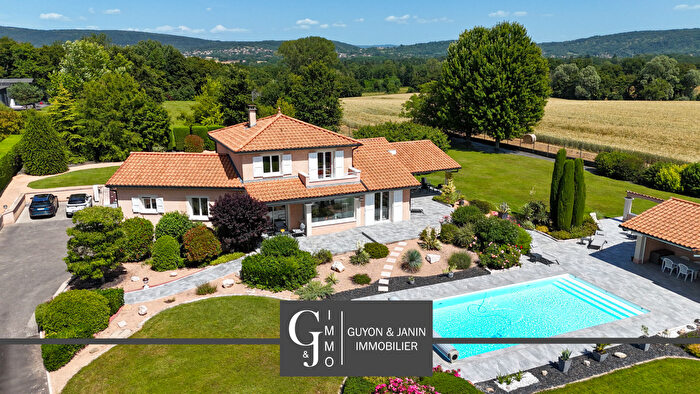 Montagnat : Maison 7 pièces à vendre