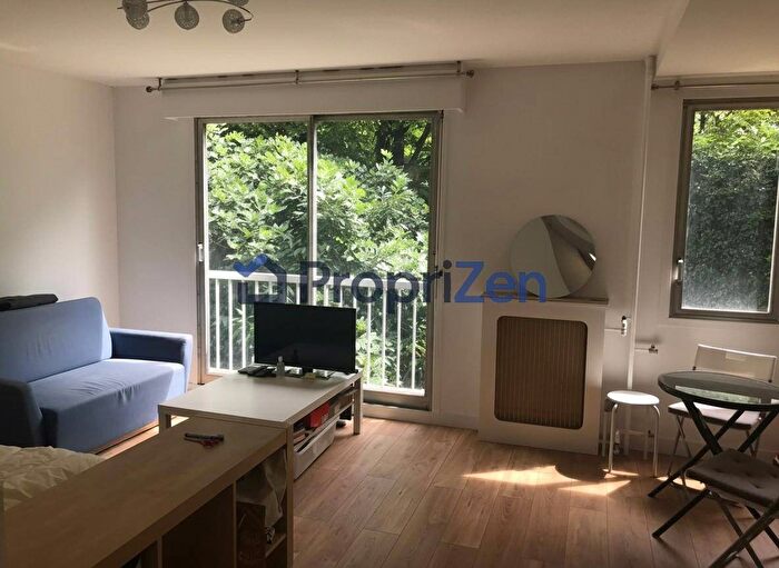 Appartement à louer - Léon-Blum Folie-Regnault, Paris ème arrondissement - 1 pièce