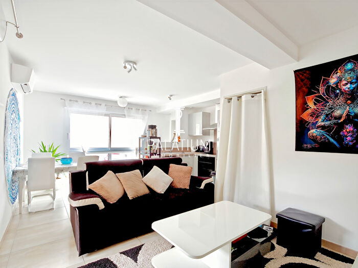 Appartement à louer - Gréoux-les-Bains - 3 pièces - 2 chambres