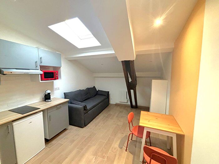 Appartement 1 pièce à louer - Carré d'Or, Nice