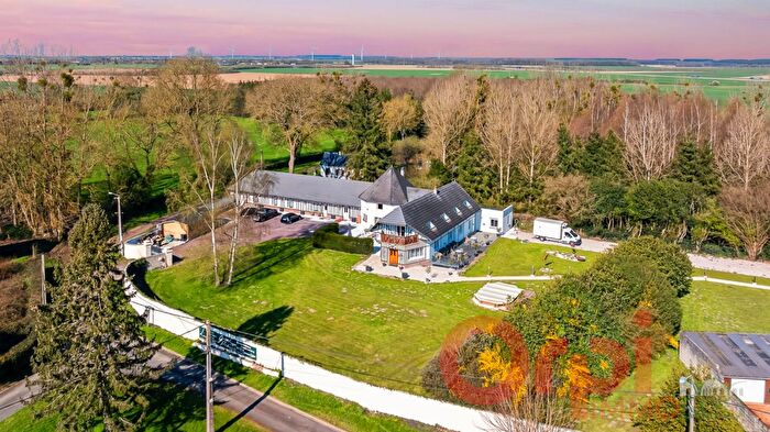 Maison à vendre - Poix-de-Picardie - 7 pièces - 6 chambres