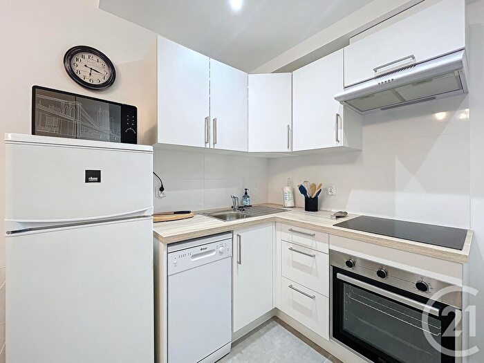 Fontenay-le-Fleury, Soleil Levant : Appartement 2 pièces à louer