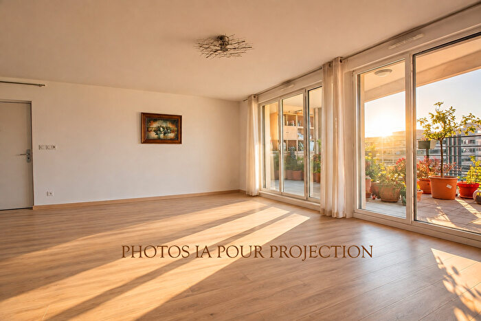 Saint-Ouen, Centre-ville : Appartement 3 pièces à vendre