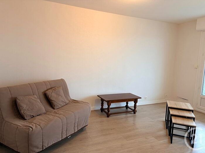 Appartement à louer - Auxerre, Sainte-Geneviève - 1 pièce