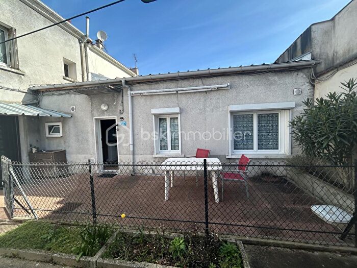 Appartement à vendre - Villeneuve-le-Roi, Haut Pays - 2 pièces - 1 chambre