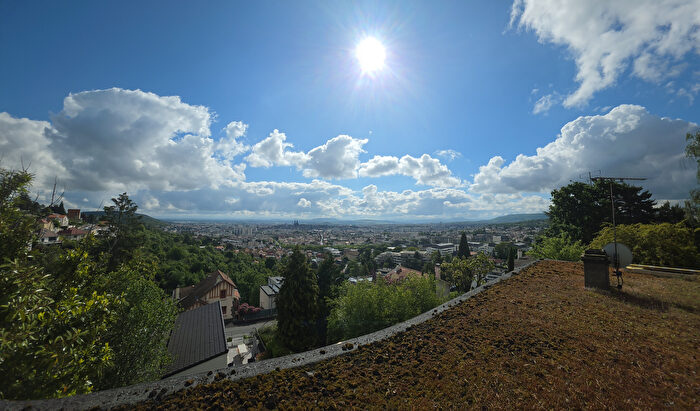 Maison 4 pièces à vendre à Chamalières, Hauteurs de Chamalières, Les Savarounes