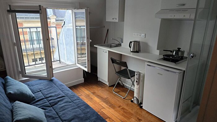 Appartement à louer - Porte Dauphine, Paris ème arrondissement - 1 pièce