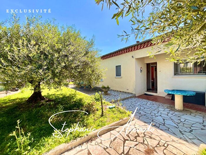 Maison à vendre - Vergèze - 5 pièces - 4 chambres