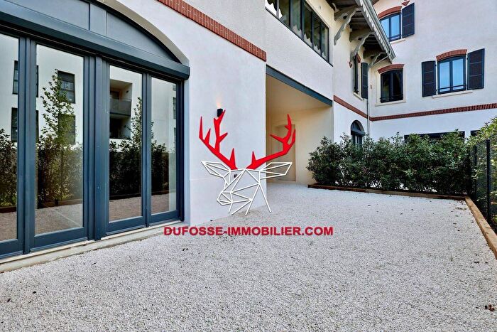 Appartement à louer - Ouest, Saint-Cyr-au-Mont-dOr - 3 pièces - 2 chambres