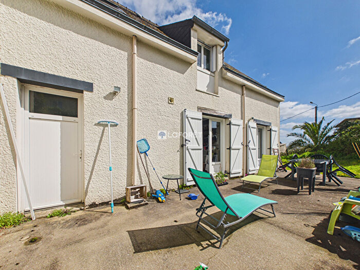 Maison à vendre - Châteaulin - 5 pièces - 4 chambres