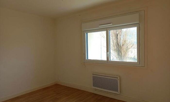 Appartement à louer - La Roche-Les Flaches, Rive-de-Gier - 3 pièces - 2 chambres