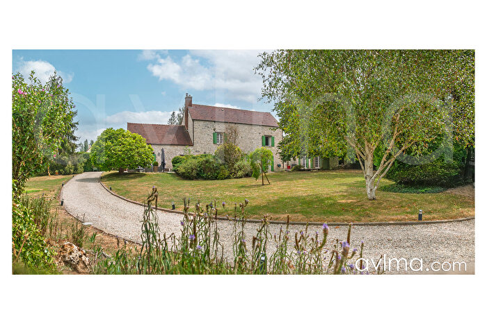 Thiverval-Grignon - Maison 8 pièces à vendre