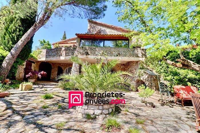 Maison à vendre - Uzès - 5 pièces - 4 chambres