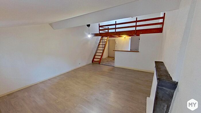 Appartement à louer - Clermont-Ferrand, Jaude, Fontgiève Saint-Alyre - 2 pièces - 1 chambre