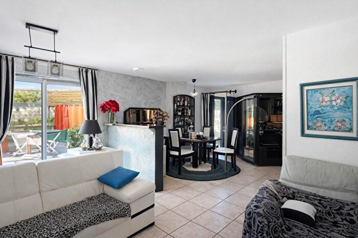 Maison 5 pièces à Agris, à vendre