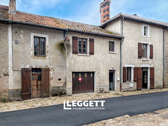 Maison à vendre - Pressignac - 7 pièces - 6 chambres