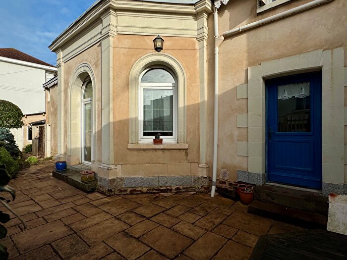 Maison à vendre - Quartiers Sud-Ouest, La Madeleine - 4 pièces - 2 chambres