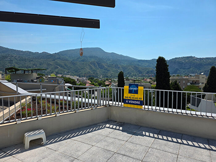 Carros : Appartement 4 pièces à vendre