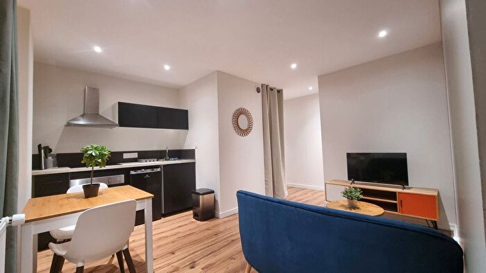 Colline des Pères-Tardy, Saint-Étienne - Appartement 2 pièces à louer