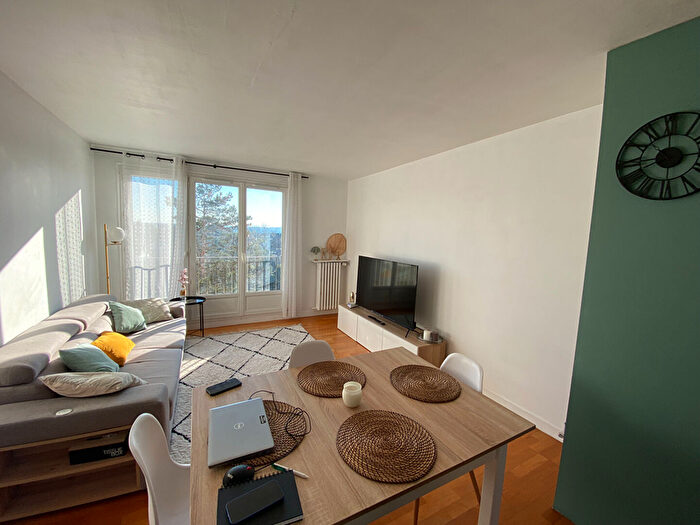 Appartement à louer - Saint-Germain-en-Laye, Hennemont - 3 pièces - 2 chambres