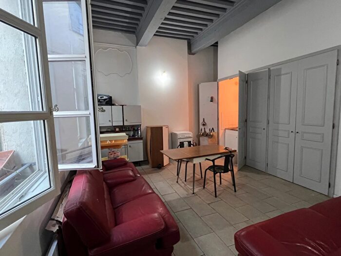 Appartement 2 pièces à Beaucaire, Centre-ville, à vendre