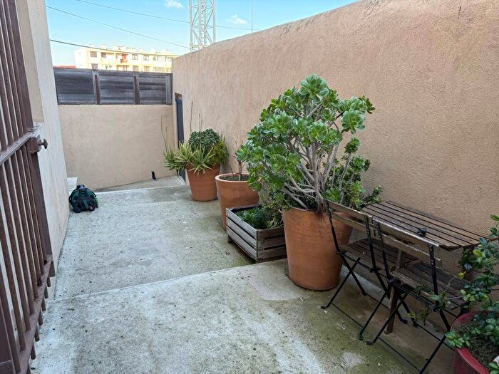 Appartement à louer - Bonneveine, Marseille ème arrondissement - 2 pièces - 1 chambre