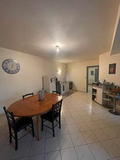 Appartement à louer - Ville Basse-Centre Ville, Gray - 3 pièces - 2 chambres