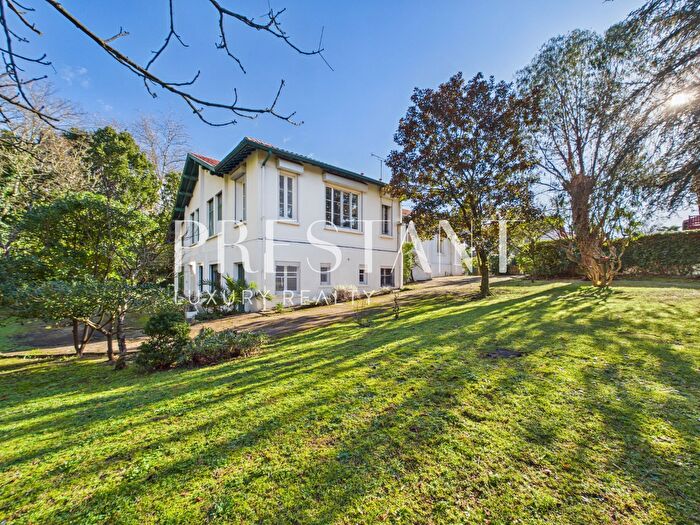 Maison à vendre - Biarritz, Saint-Charles, Phare, Larochefoucauld - 11 pièces - 8 chambres