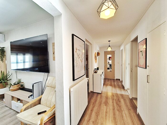 Appartement à vendre - Béziers, Champ de Mars - 4 pièces - 3 chambres