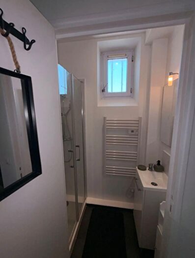 Appartement 1 pièce à Courbevoie, Hôtel de ville, à louer