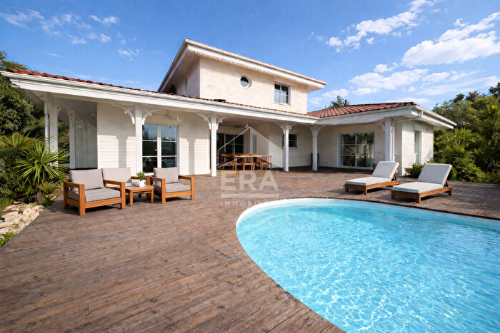 Maison à vendre - La Teste-de-Buch, Les Chênes Verts, Bordes, Clair-Bois, Pinède de Conteau - 5 pièces - 4 chambres
