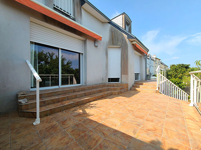 Maison à louer - Quimper, Penhars, Penanguer, Corniguel - 5 pièces - 4 chambres