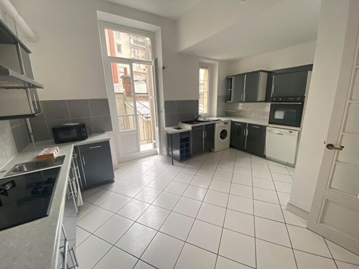 Appartement 4 pièces à Grenoble, Centre-ville, à louer
