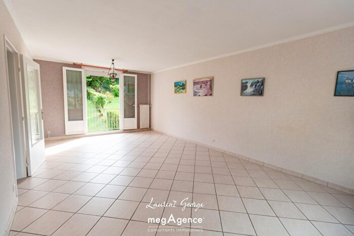 Maison 6 pièces à vendre à Saint-Léger-du-Bourg-Denis