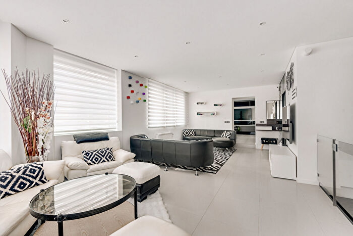 Appartement à vendre - Paris e , Citroën, Boucicaut - 7 pièces - 4 chambres